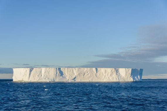 What is an Iceberg? Everything You Need to Know - American Oceans
