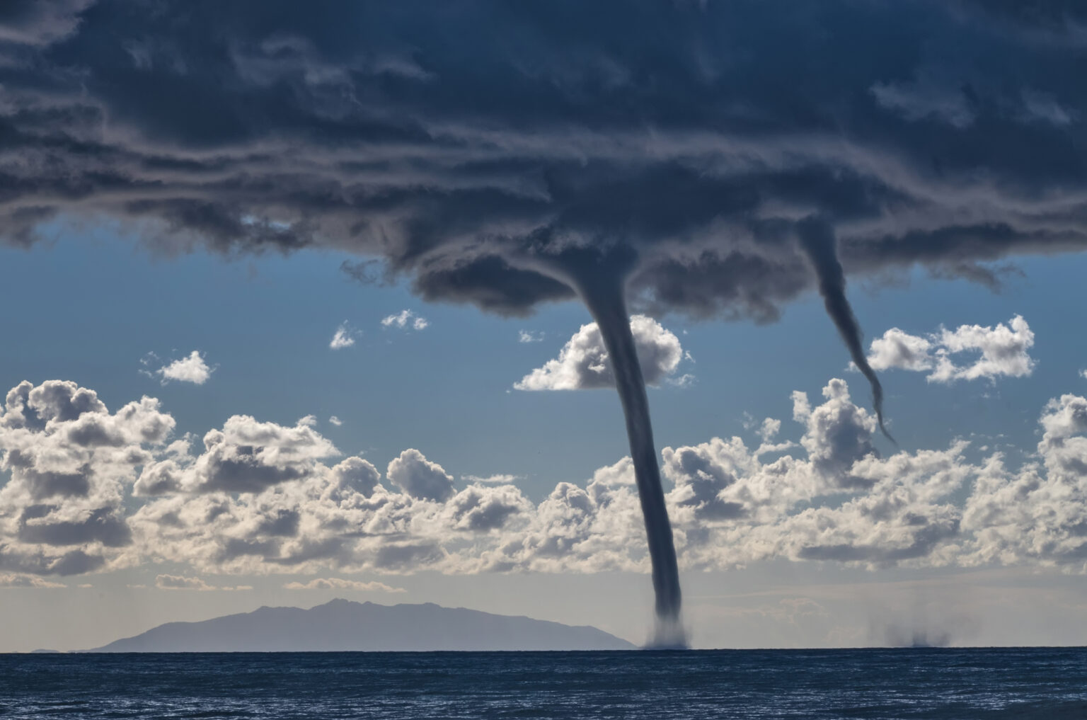 What's the Difference Between a Tornado and a Waterspout?